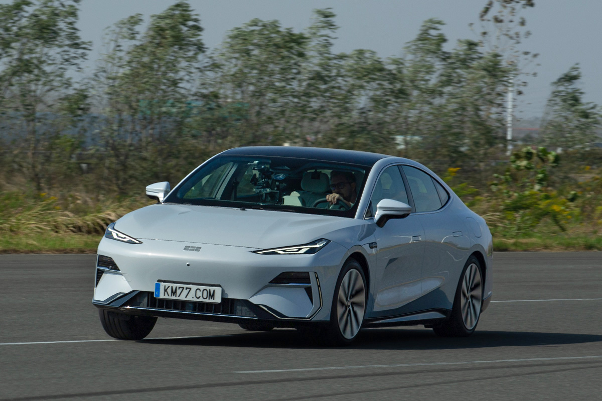 Geely Galaxy E8 (2024) - Prueba | Información técnica - km77.com