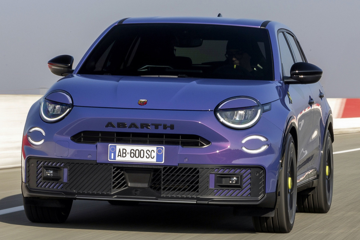 Abarth 600e (2025) - El Abarth más potente es un SUV eléctrico con ...